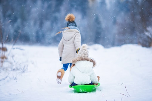 The holiday season in Estes Park | Rocky Mountain Resorts